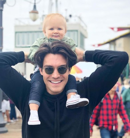 Is Peter Porte still Married? His Spouse, Partner, Gay, Wedding, Twin ...