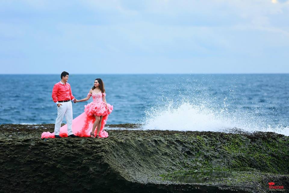 Swam Thu Moe & Moe Yu San Pre Wedding Photoshoot At Gaw Yan Gyi Island