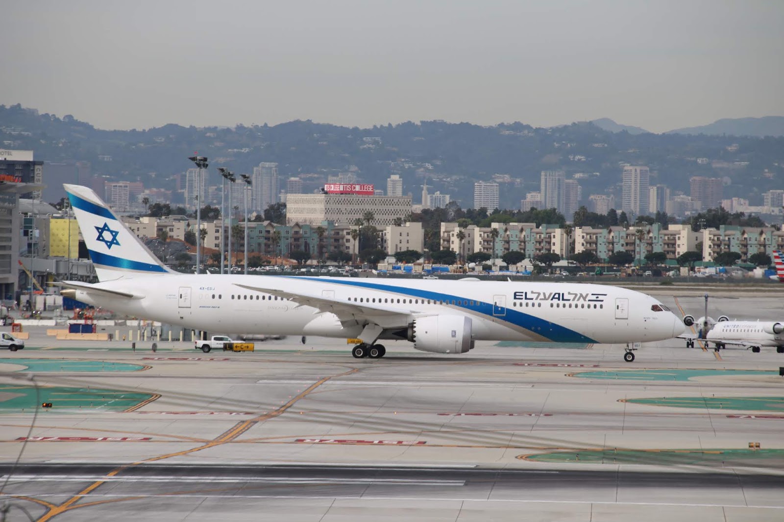 B M B Photography: LAX Spotting for the last time