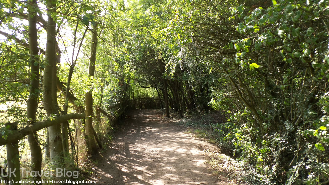 The New River Local Heritage Trail in Enfield - The Globe Trotter