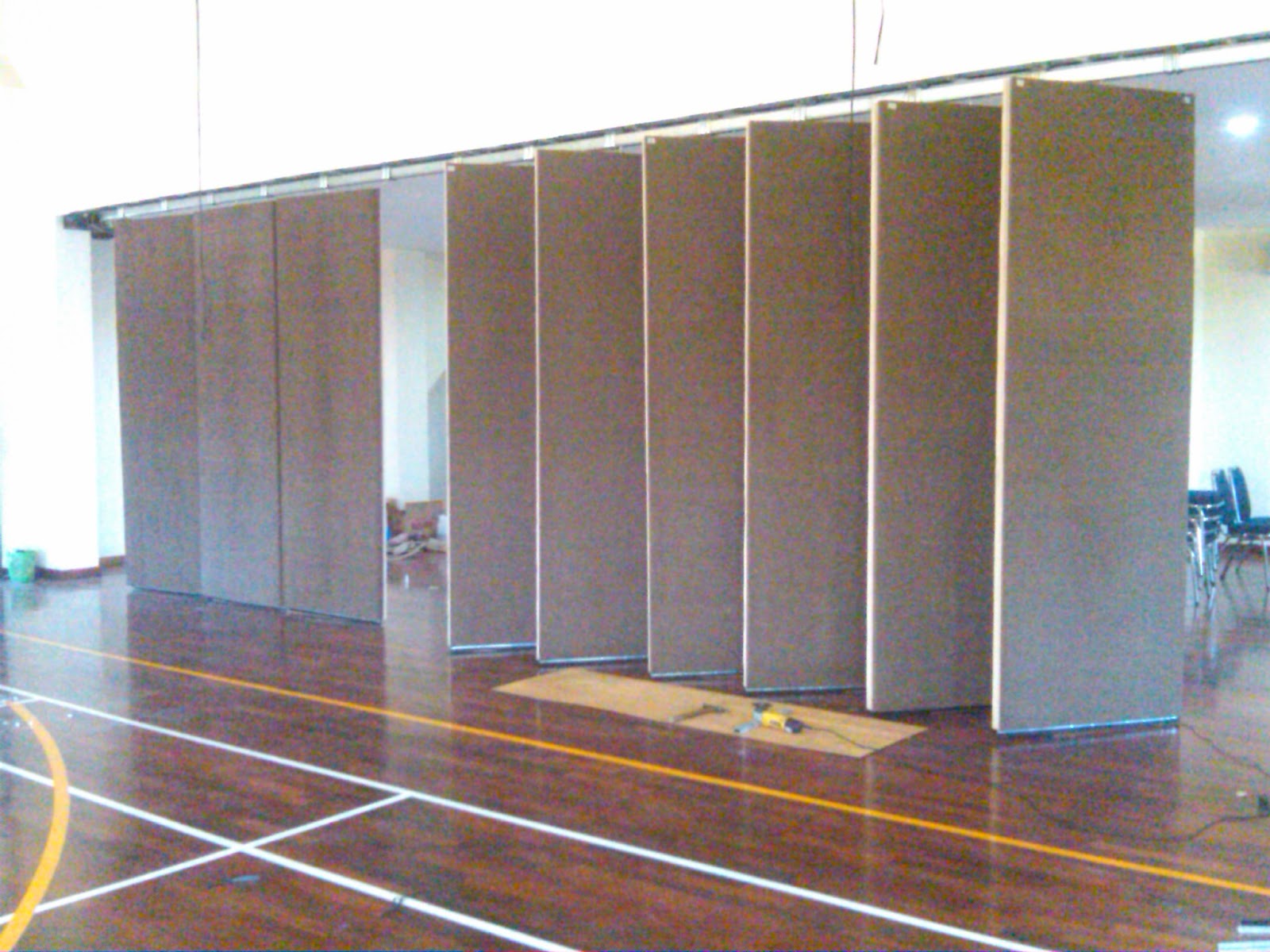 PARTISI RUANGAN / SEKAT GERAK DAN PERMANEN