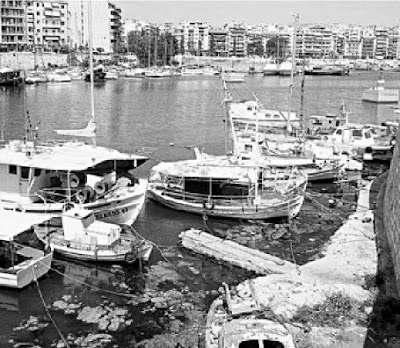 ερυθρολευκο μετεριζι: ΠΑΛΙΕΣ ΚΑΙ ΚΑΙΝΟΥΡΓΙΕΣ ΕΙΚΟΝΕΣ ΑΠΟ ΤΟΝ ΠΕΙΡΑΙΑ