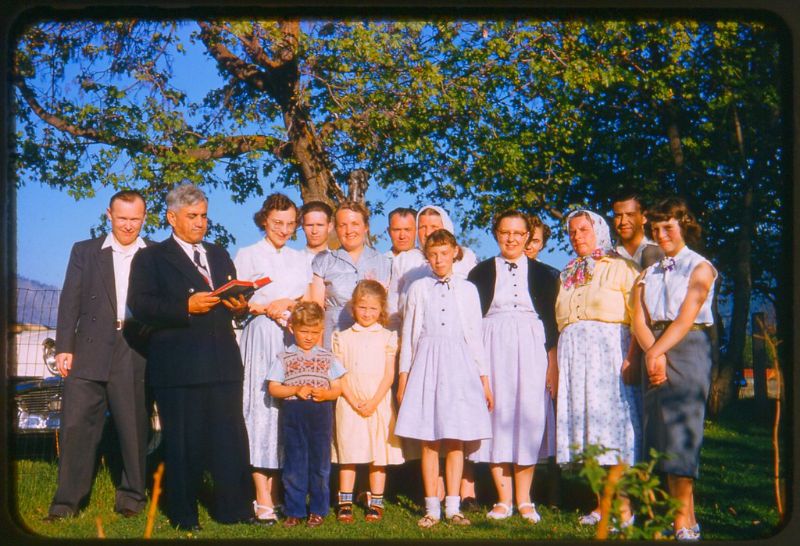 Beautiful Life of Canada in the Late 1950s Through Amazing Kodachrome ...