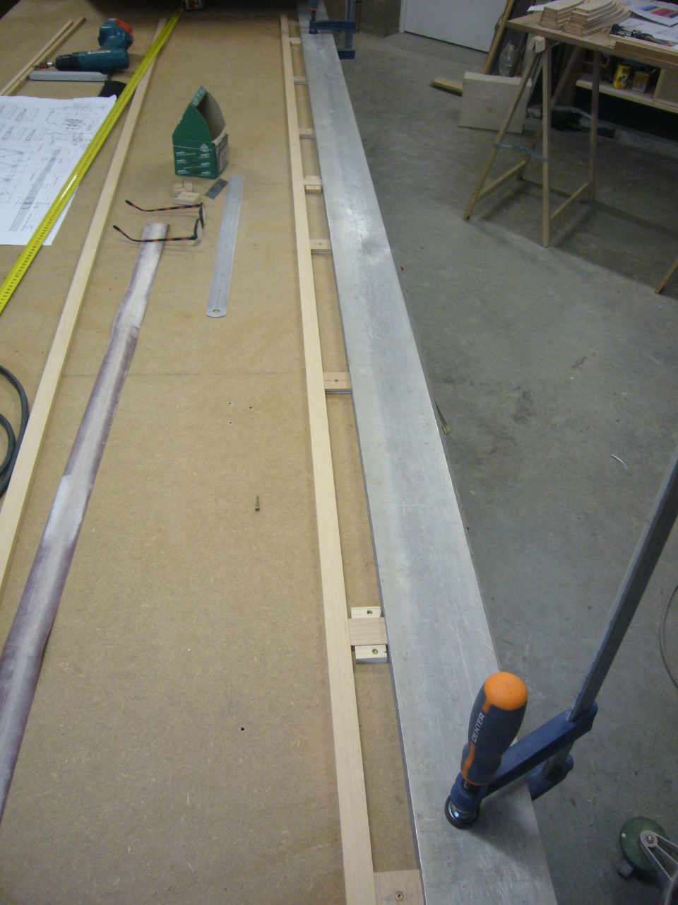 Merveilleux fou volant: Nervures plan fixe horizontal-Longeron plan ...
