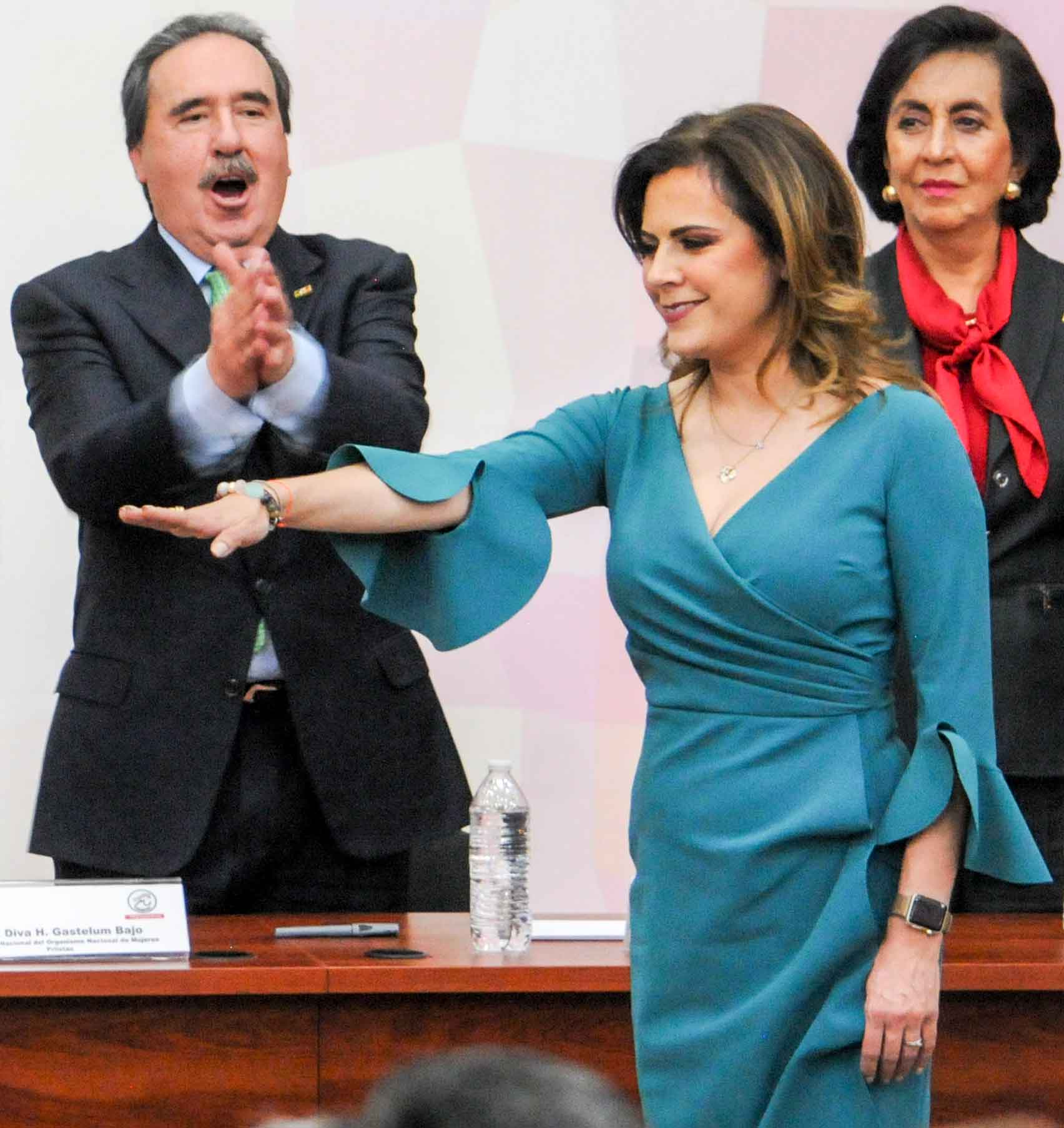 somos el espectador: HECTOR SUAREZ Y LETICIA PERDIGON UN MOLDE QUE SE ...