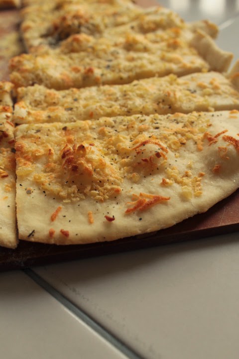 Life on Food: Garlic Flatbread