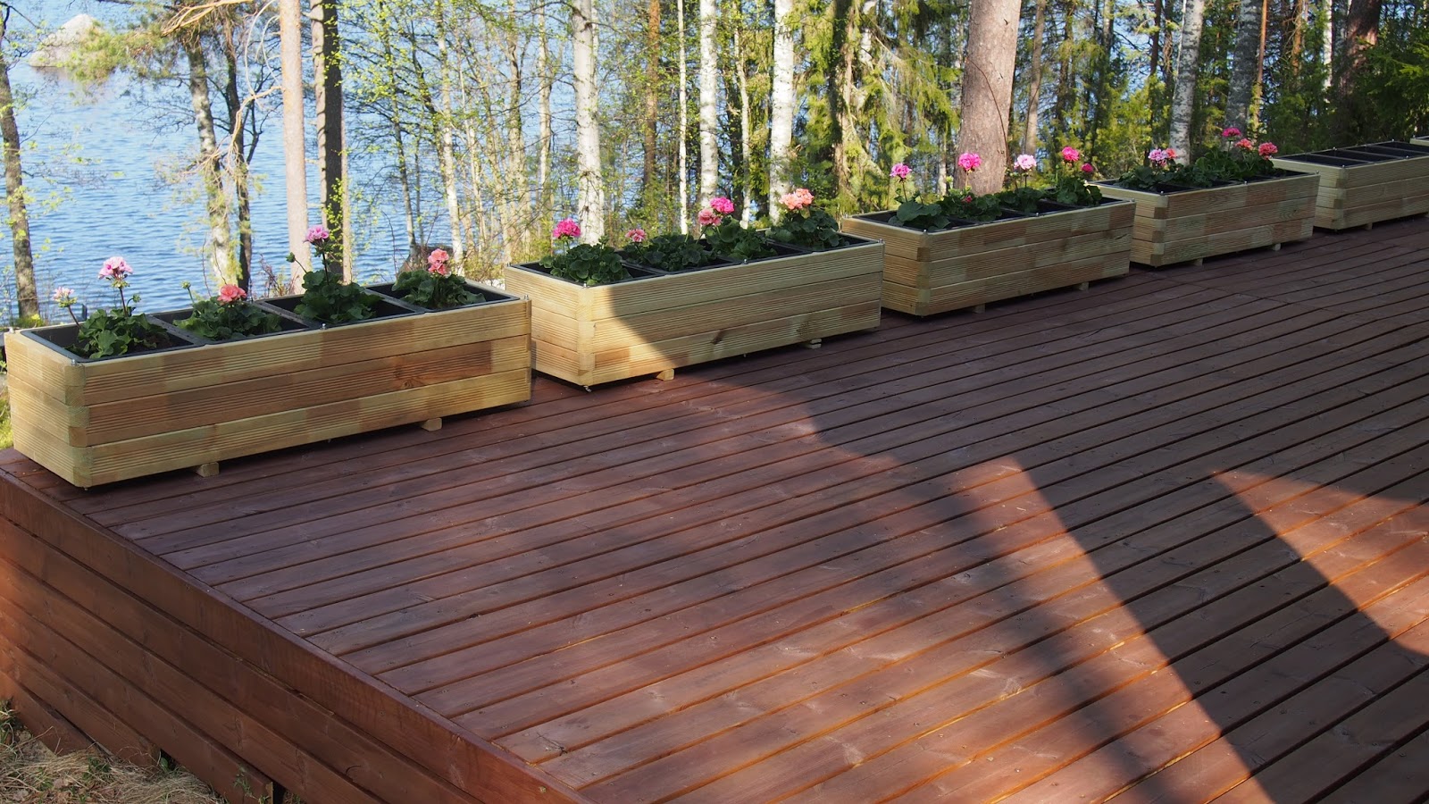 Puutarhamatkani: Terassin kaide, ja uusi projekti