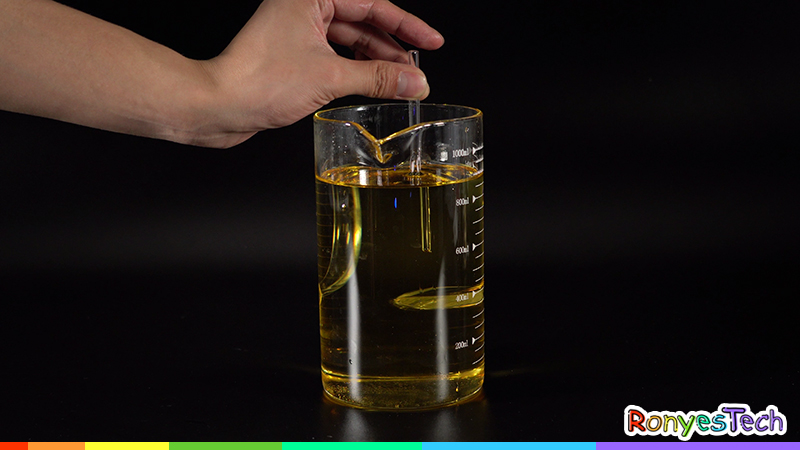 Why the Beaker Disappear in the Oil - Science Experiments for Kids ...