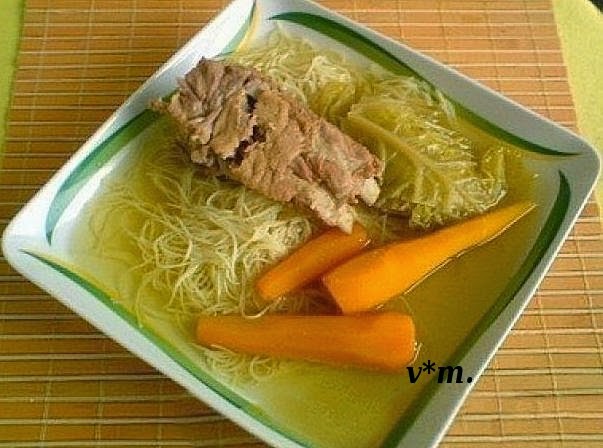 arta culinara: Supa din oase de porc.