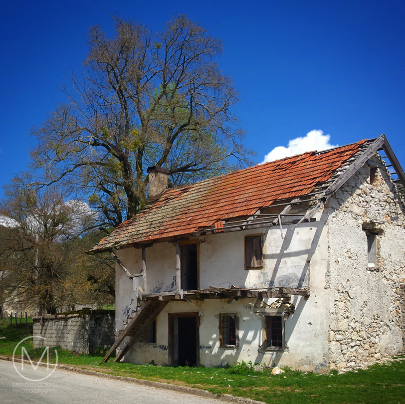 Abandoned Buildings in Bosnian Countryside - Mersad Donko Photography
