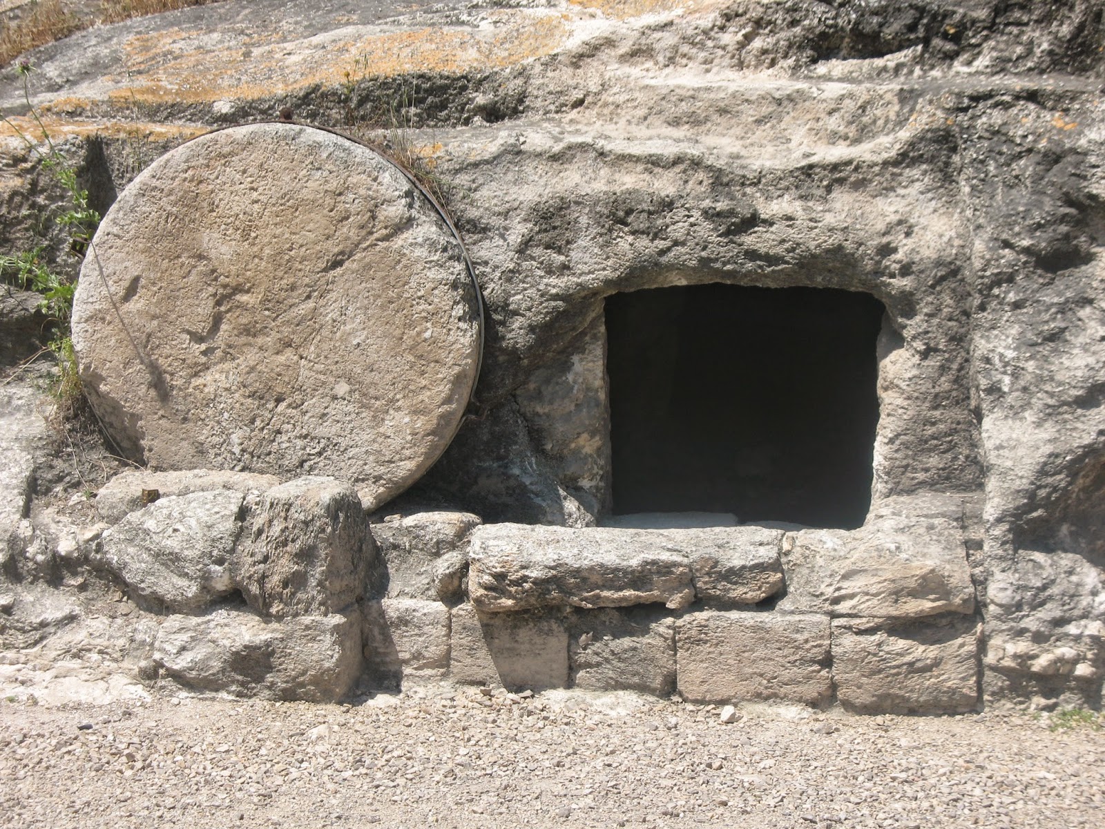 Easter begins: Alleluia