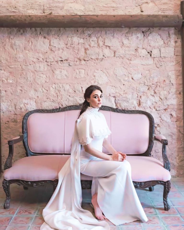 Esra Bilgic aka Halima Sultan’s Cover Shoot for Hello Pakistan Magazine ...