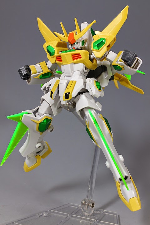 Review: SDBF Star Winning Gundam + Real Form by Hobbynotoriko