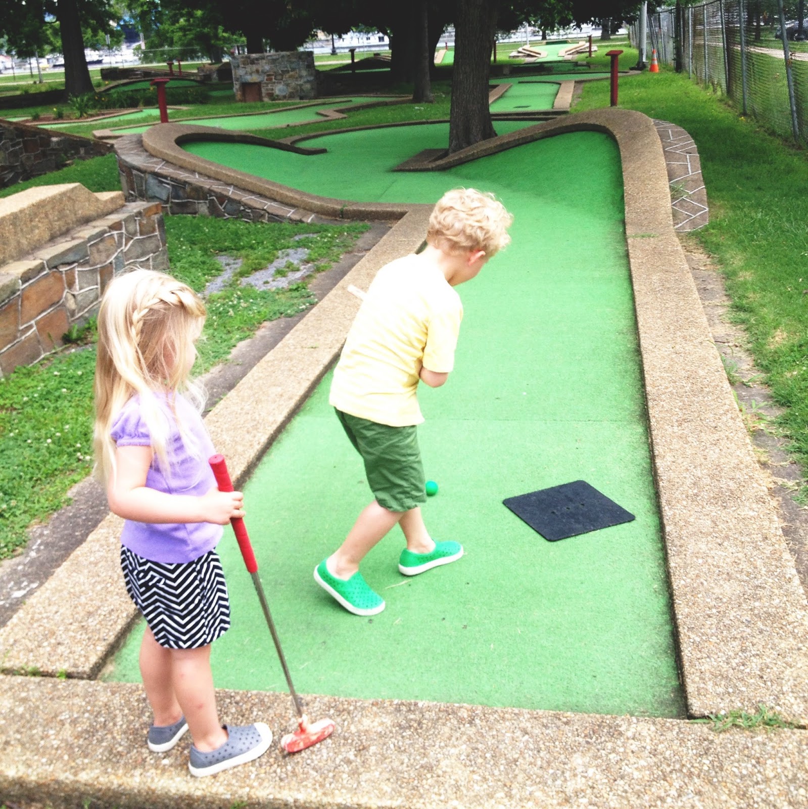 Not-So-SAHM: Keep It Local: Mini Golf at East Potomac Park