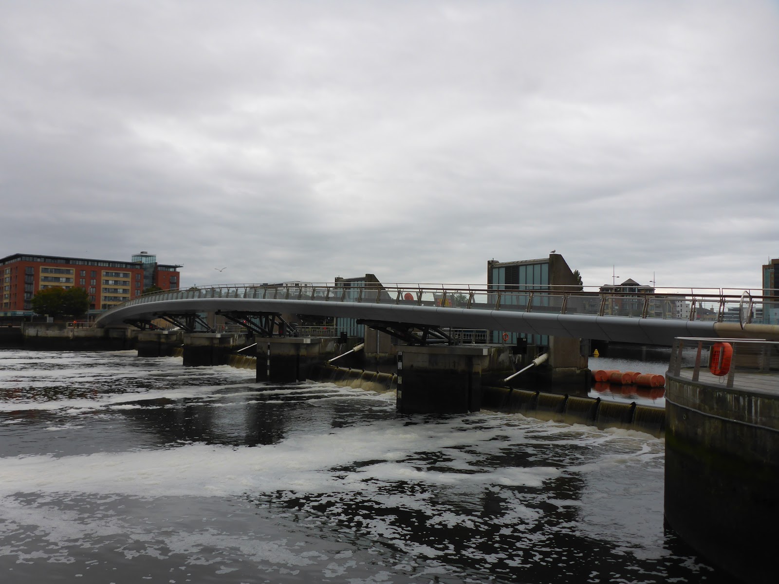 Snodge's subjective travel blog: Day 19 - Crumlin Road Gaol and ...