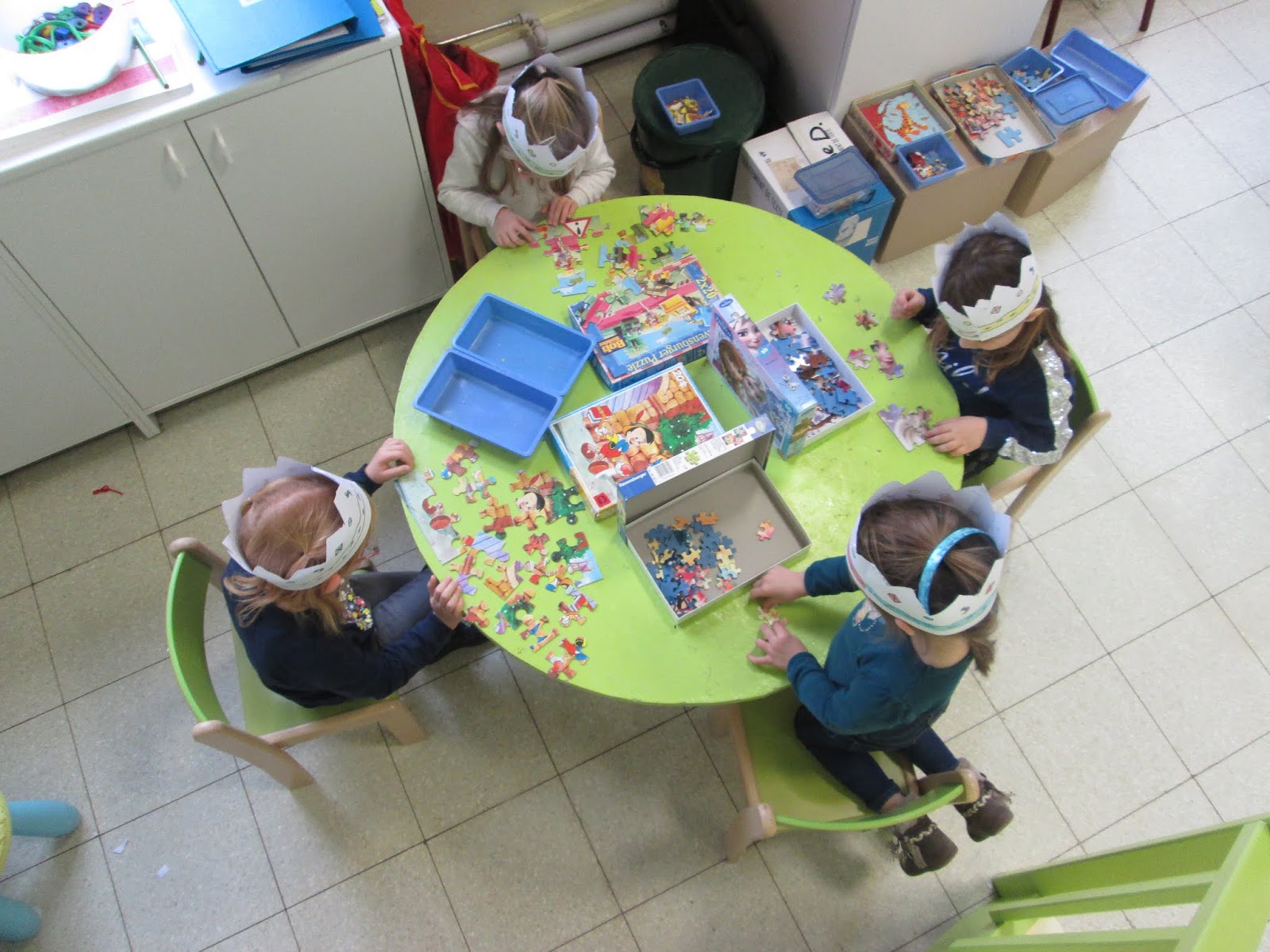 VBS Houthulst - Juf Janne: Dat kan je goed! Dat verdient een pluim op ...