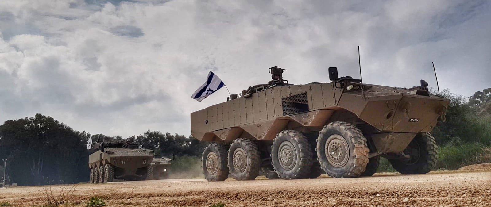 Historia y tecnología militar: El transporte de tropas israelí Eitan ...