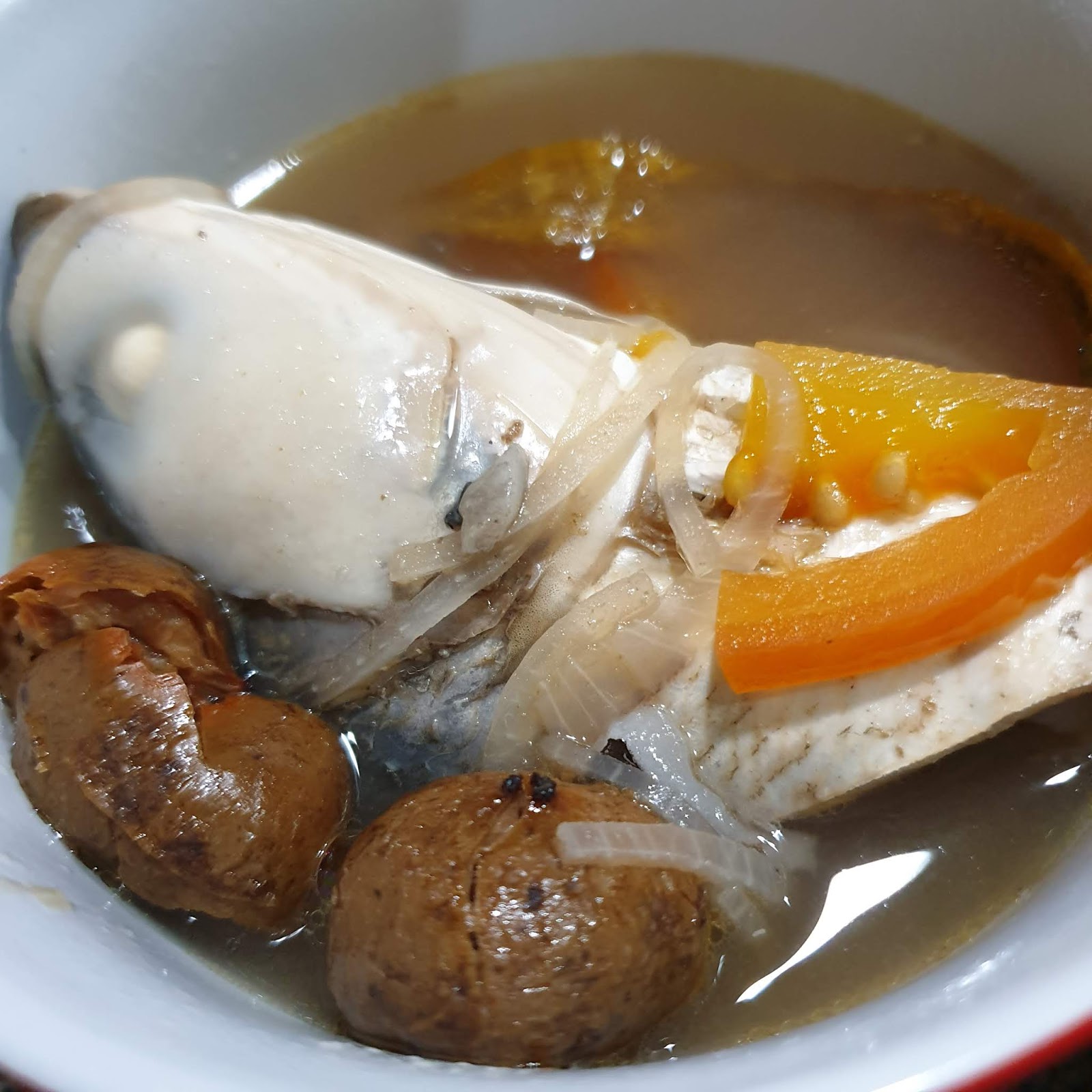 [Recipe] Sinigang na ulo ng bangus sa batuan at kamatis (Milkfish head ...