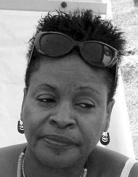 Mango Street: Zoila Ellis - "La sala de espera"