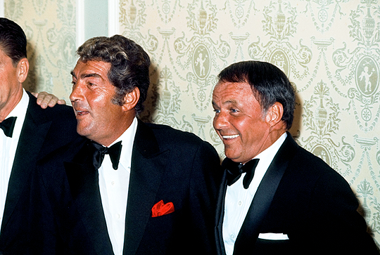 ilovedinomartin: Scotty's Sharin': Dean Martin and Frank Sinatra 1970