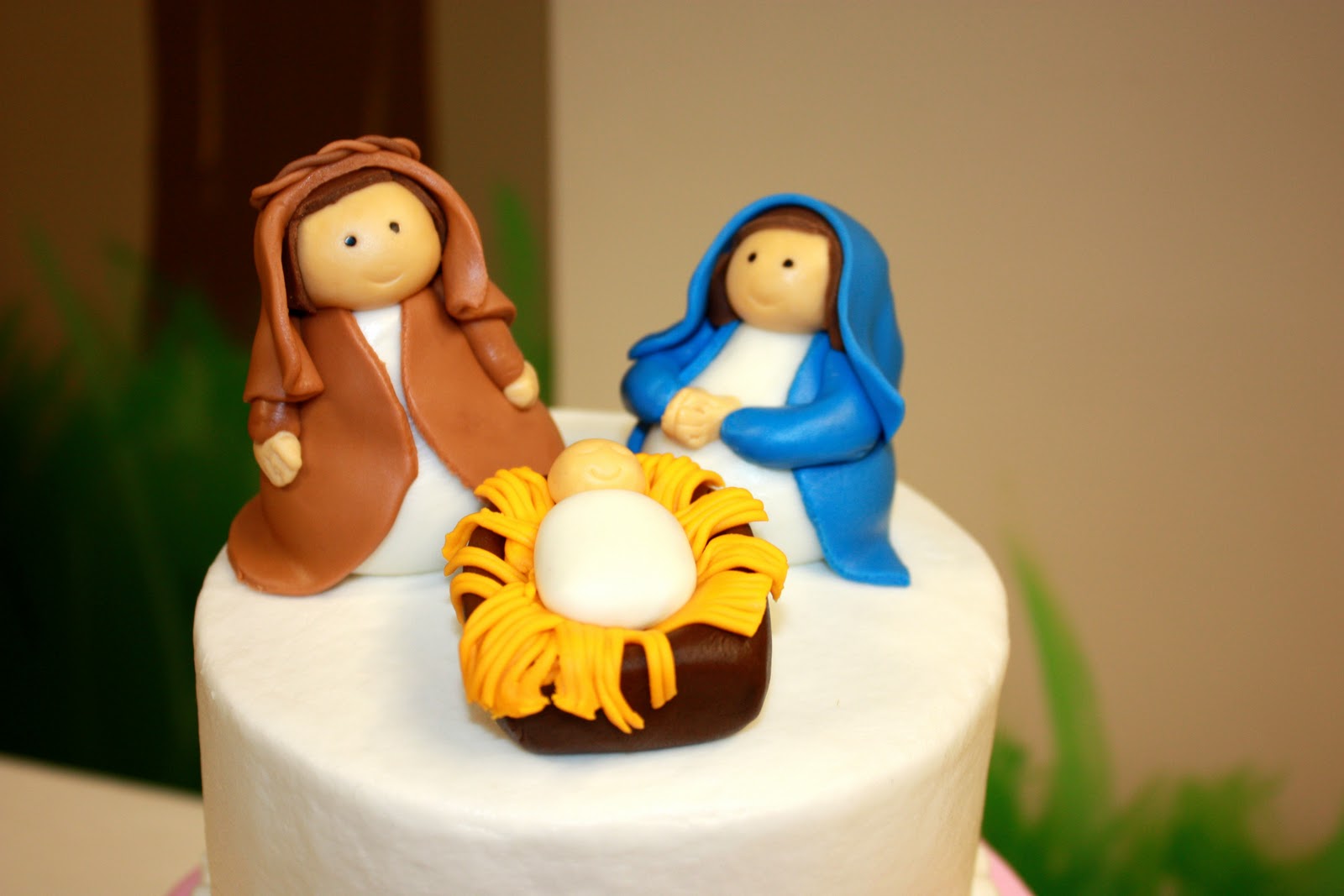The Layered Cake: Nativity scene cake
