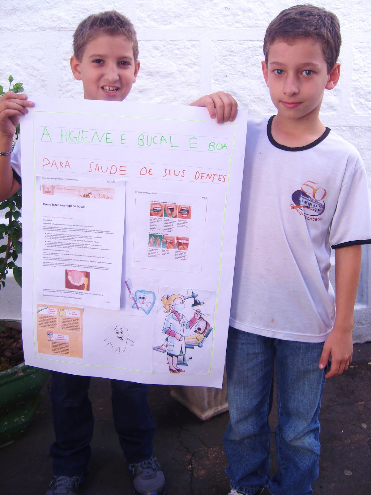 COLÉGIO ESCOTECO: ALUNOS DO 4º ANO APRENDEM A CONFECCIONAR CARTAZES