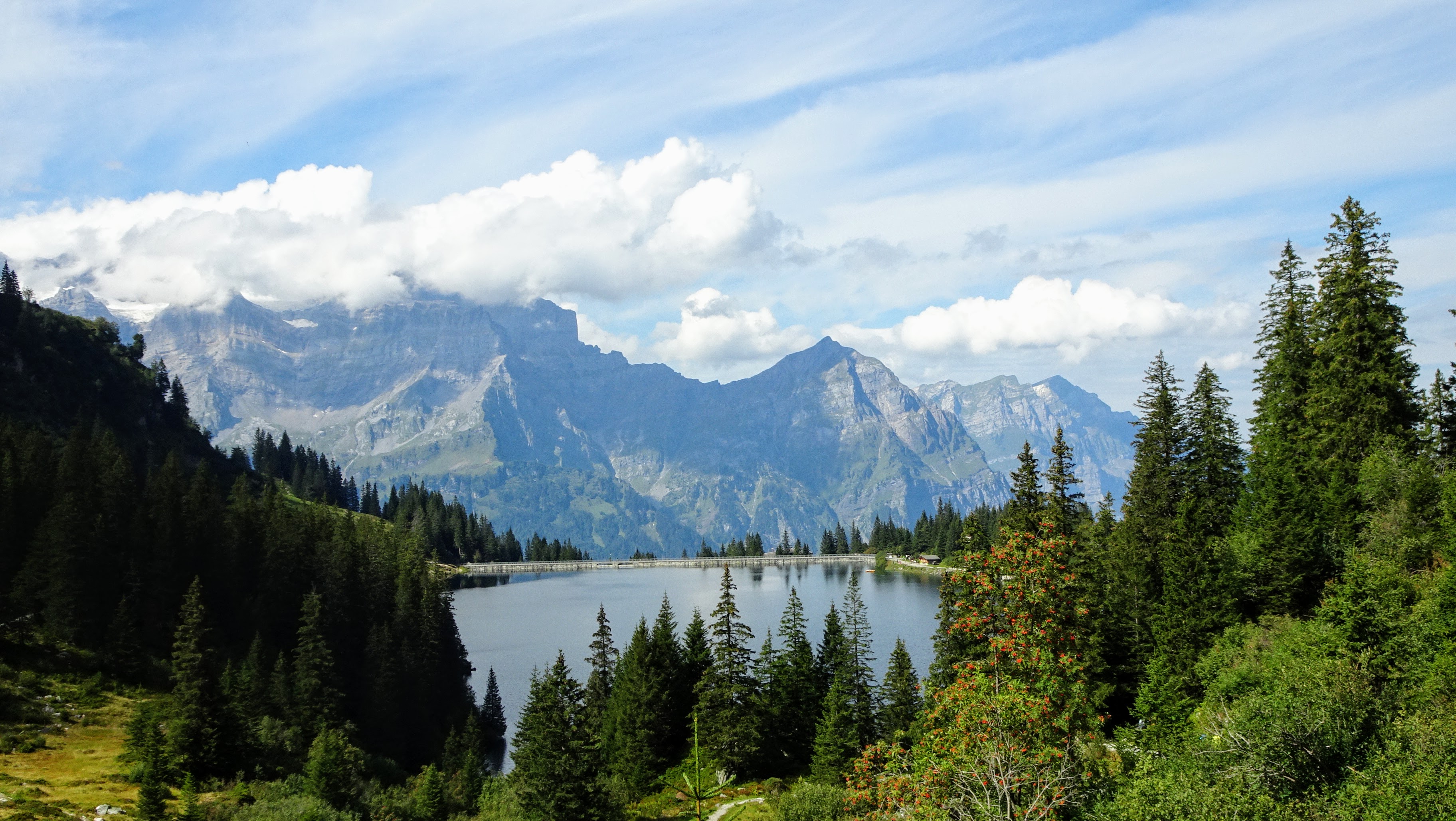 Mettmenalp – Stausee Garichti – Leglerhütte SAC (GL) – Wandern mit Freunden