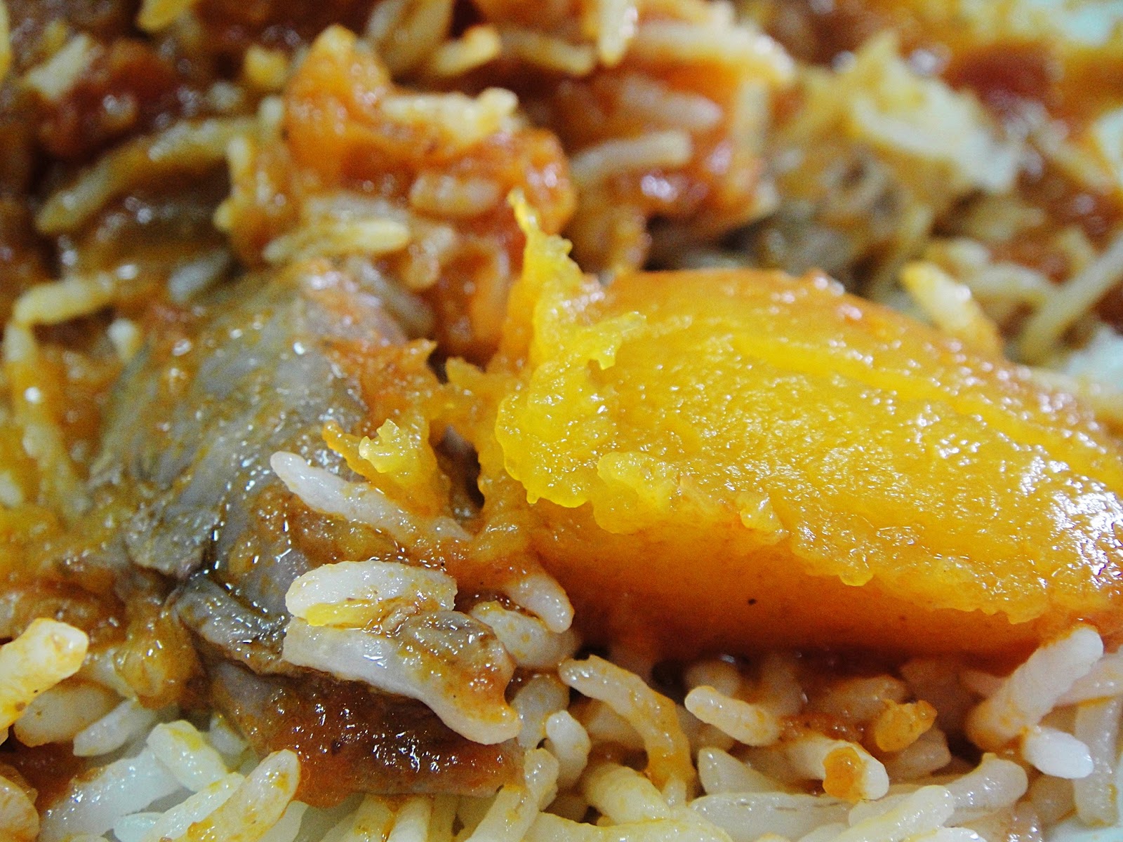 Maryam's Culinary Wonders: 1044. Iraqi Red Pumpkin Stew