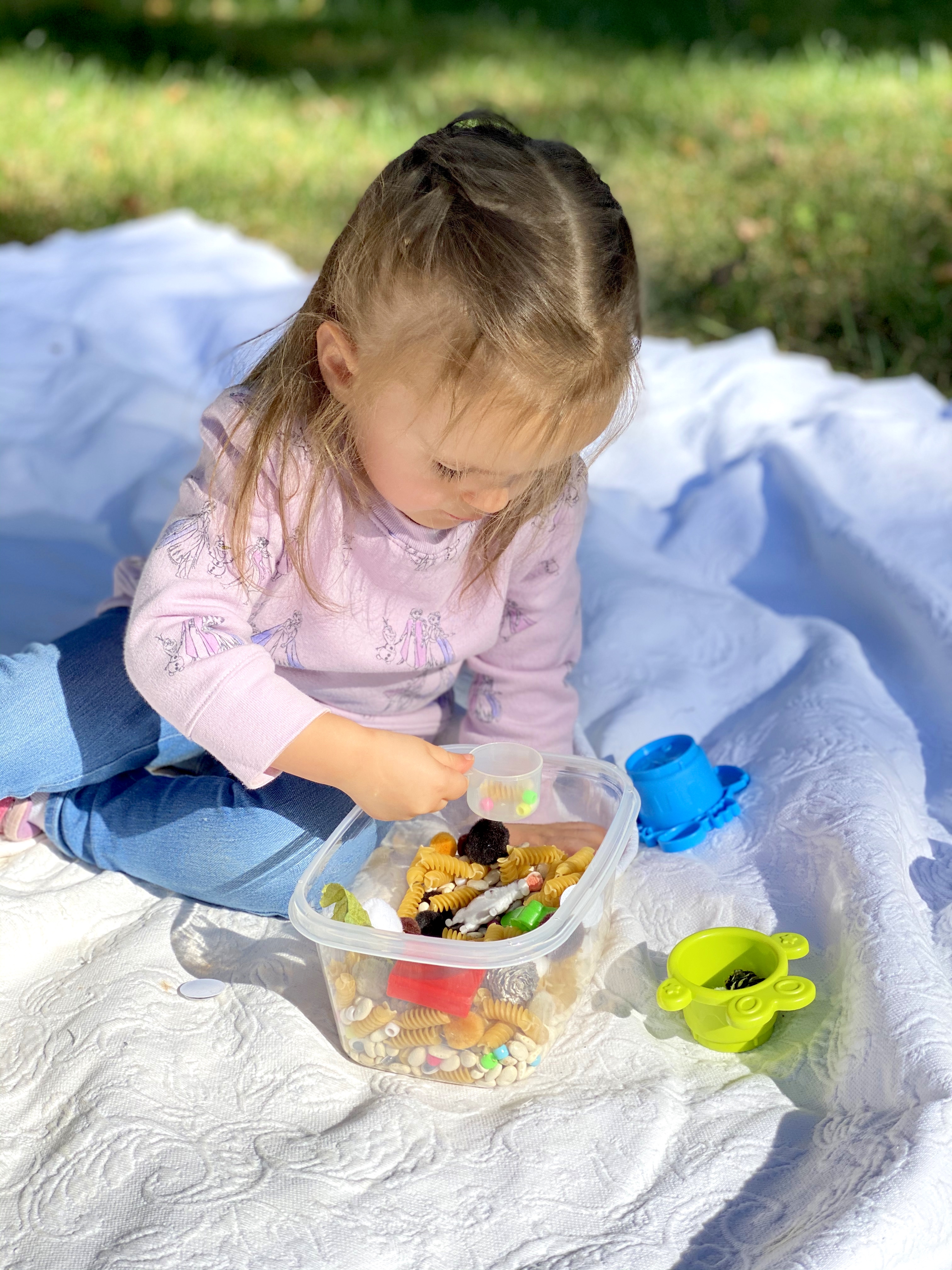 Dress Beautifully: Mamma Monday: Sensory Box