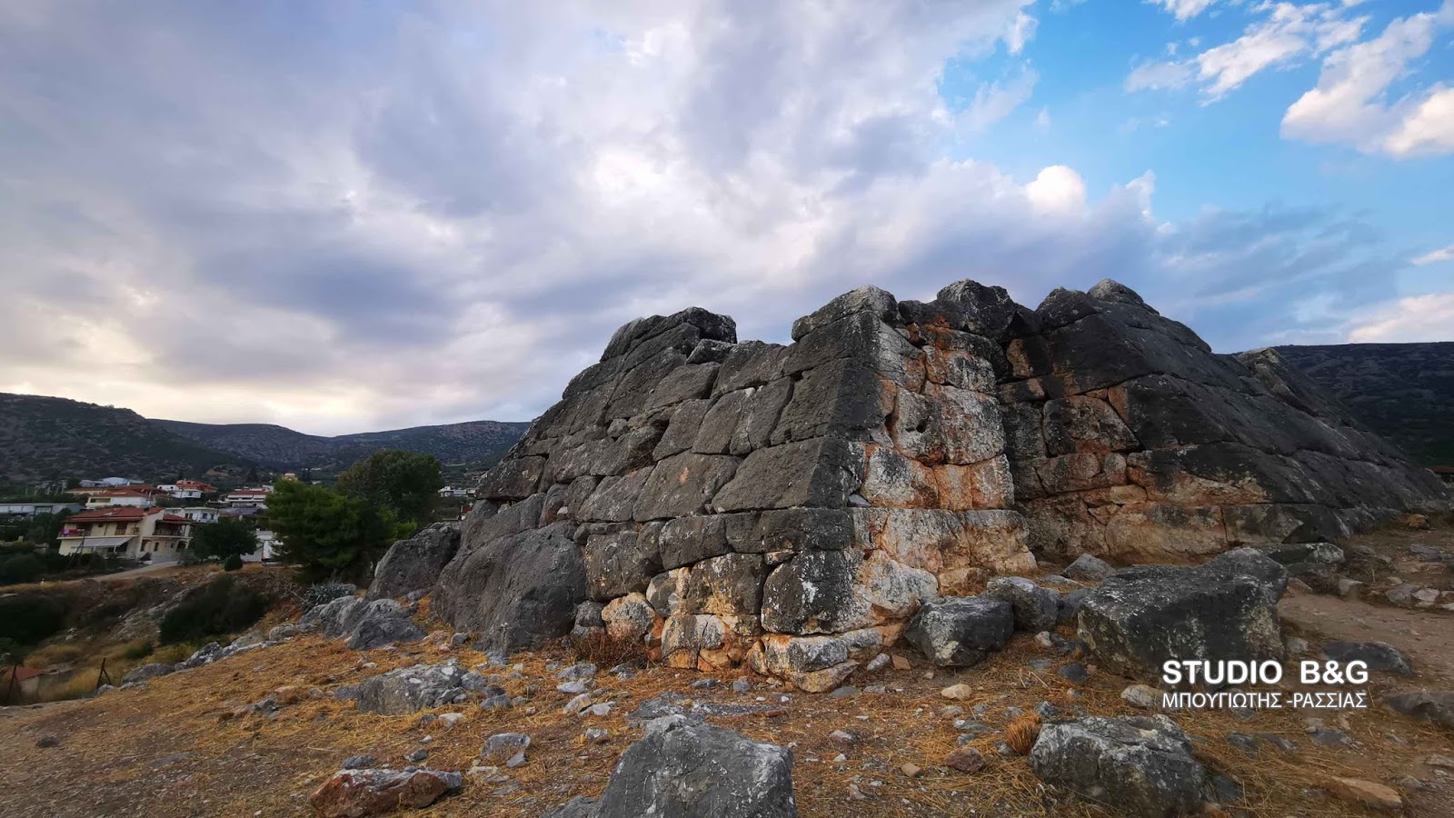 Αργολικές Ειδήσεις: ΠΥΡΑΜΙΔΑ