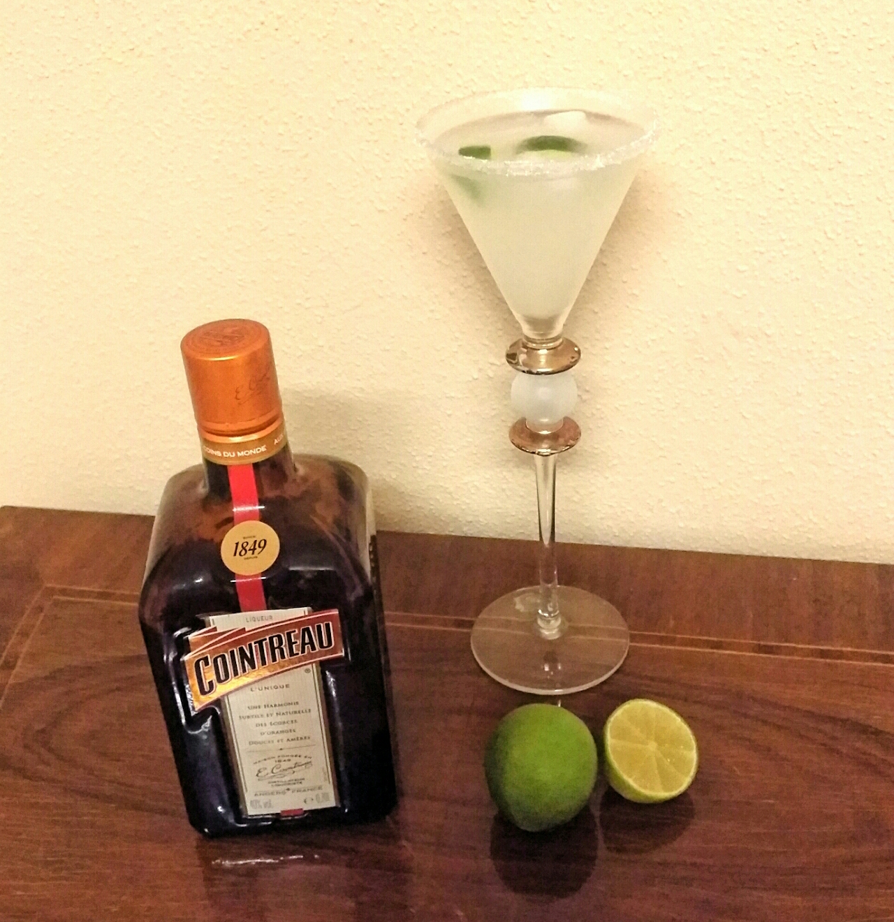 Beauty , Fashion & Lifestyle: COINTREAU FIZZ | Cocktail Rezept