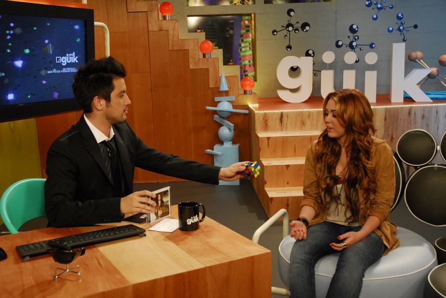 Gabo Ramos entrevista a Miley Cyrus para MTV Güik (Fotos) - Noticias de ...