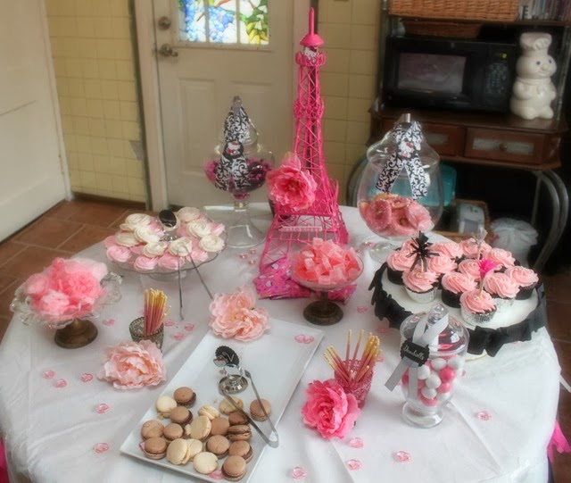 Events Maresme: MESA PARA FIESTA TEMÁTICA PARIS