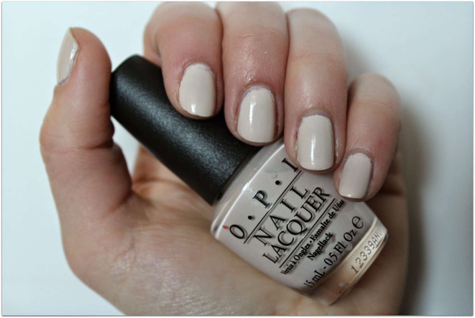 Opi My Vampire Is Buff Dupe