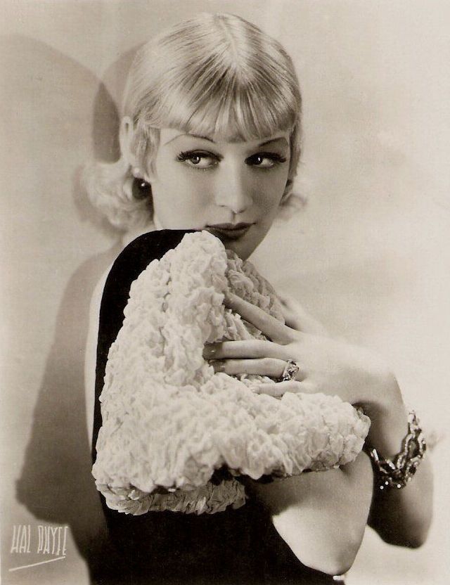 40 Gorgeous Photos of Greta Nissen in the 1920s and ’30s ~ Vintage Everyday