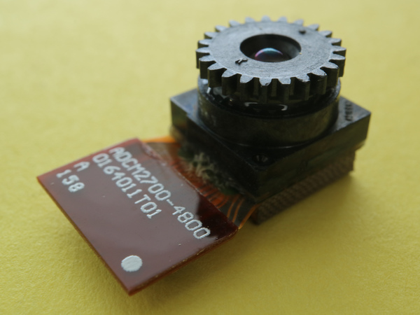 BugWorkShop - 甲蟲工作室: Motorola （摩托羅拉）E680i Linux 智能手機（Smart Phone）PCB板 - 拆解（四）