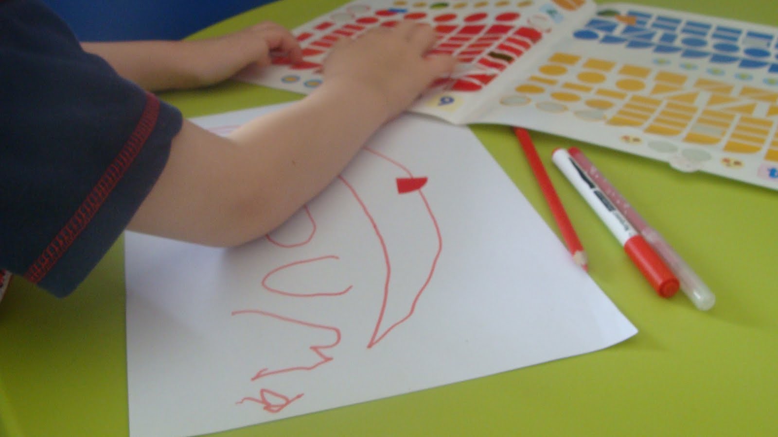 La maternelle à la maison: La couleur rouge #2