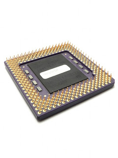 How Does The Stuff Works...: What is a Microprocessor?