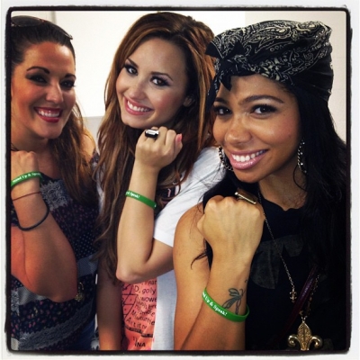 Singers Pop: Shari Short fala que terá uma turnê mundial em breve!