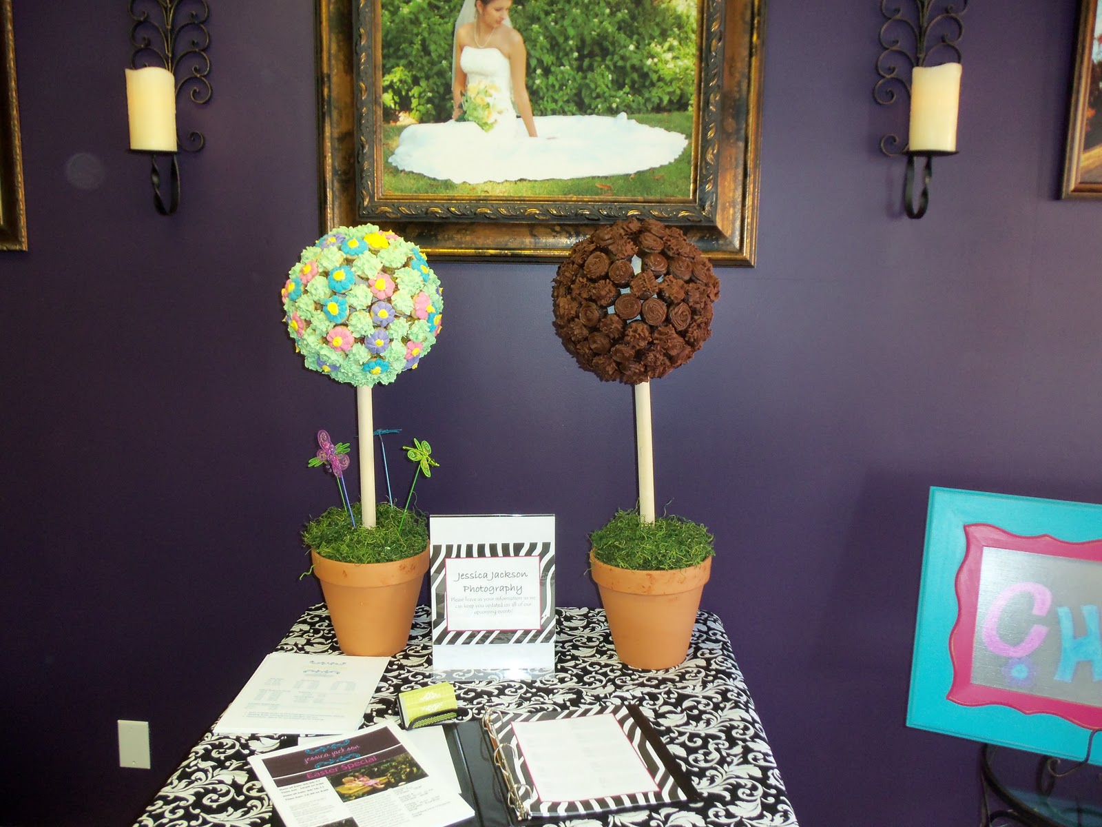 Baking Brightly: Mini-Cupcake Topiary!