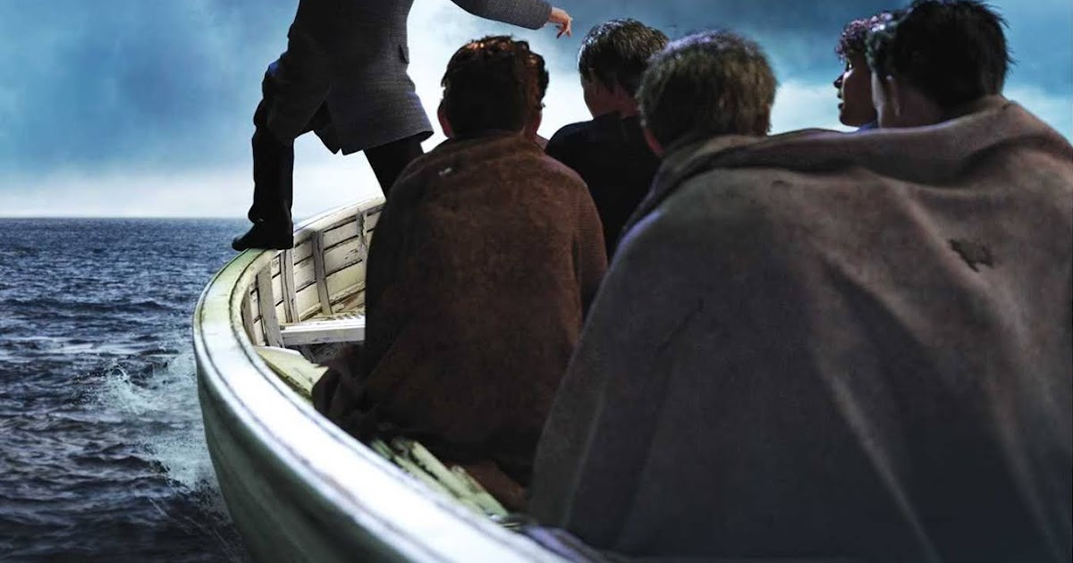 YA/Middle Grade Review: Lifeboat 12 by Susan Hood | Helen's Book Blog