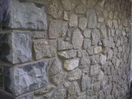 House build 2011: Granite walls finished