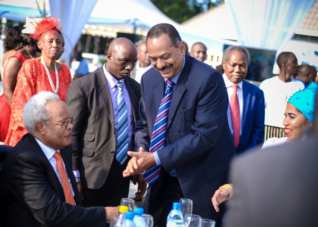 Robert Lowassa na Stephanie Kaaya walivyomeremeta jijini Arusha, Watu ...