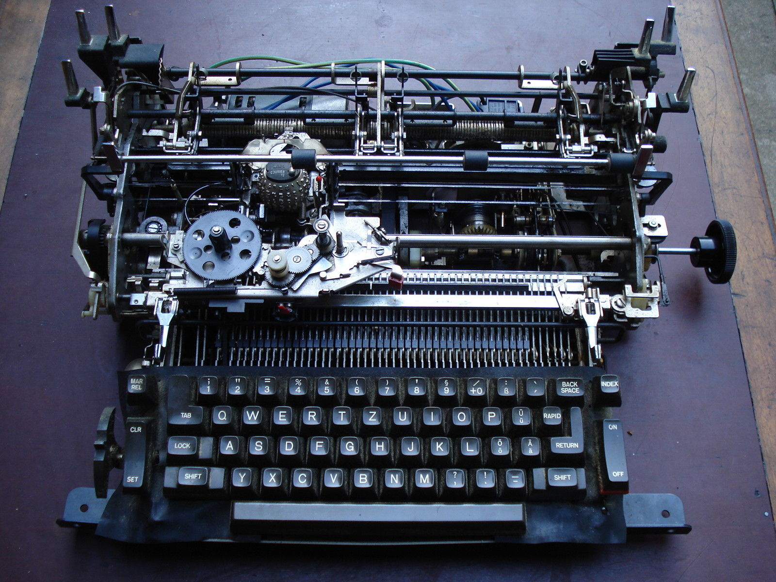 oz.Typewriter: Reviving Remington Rand: The Typewriter Wars 1978-81 ...