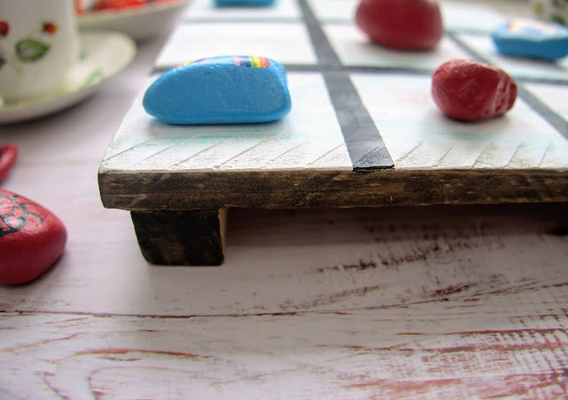 How to Make a DIY Painted Rock Noughts and Crosses Game Your Kids Will ...
