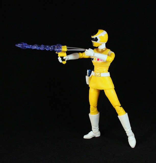 She's Fantastic: Power Rangers in Space - YELLOW RANGER!