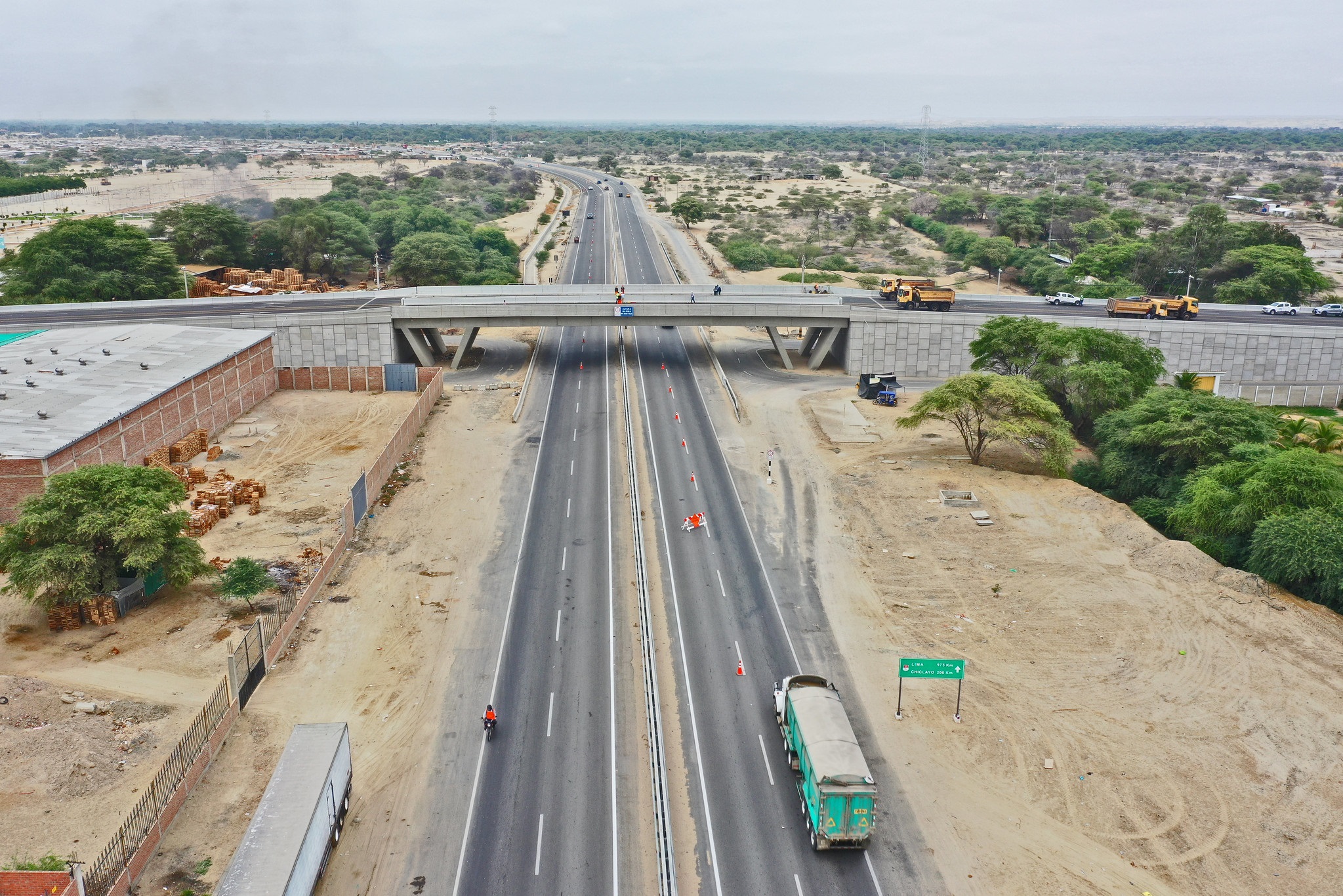 DESARROLLO PERUANO: Una Interferencia Menos en la Autopista del Sol DESARROLLO PERUANO: Una Interferencia Menos en la Autopista del Sol