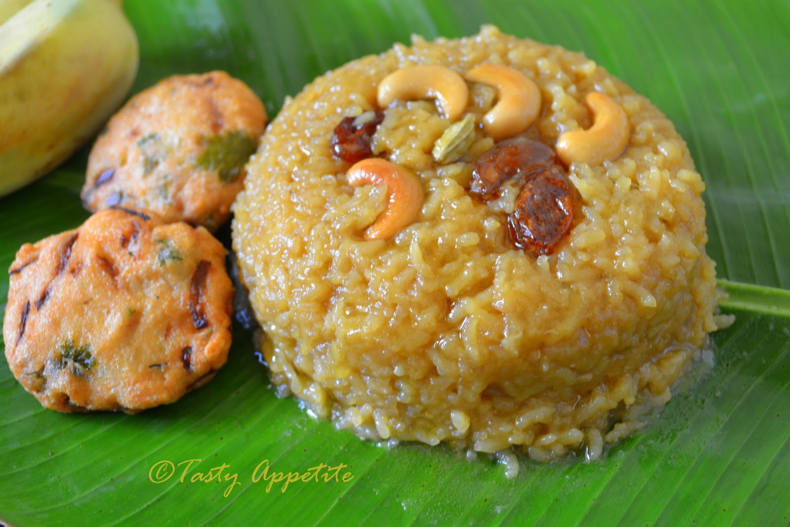 Sweet Pongal Recipe / Happy Pongal & Sankaranti / Chakkarai Pongal