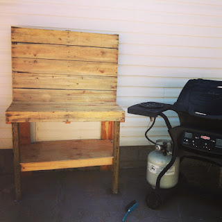 Arlie's Toolbox Creations: Pallet BBQ Table