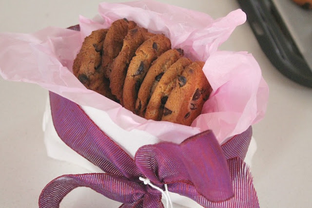 DIY: Beautiful and Easy Paper Plate Cookie Baskets - Beautiful ...